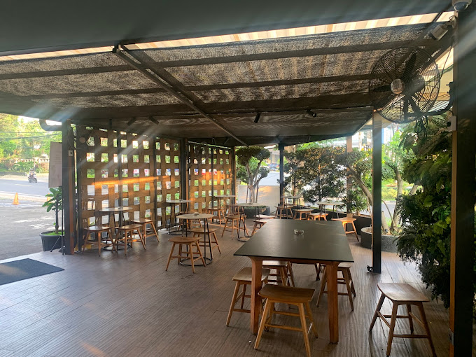 Strada Coffee Semarang - Rivalve Furniture